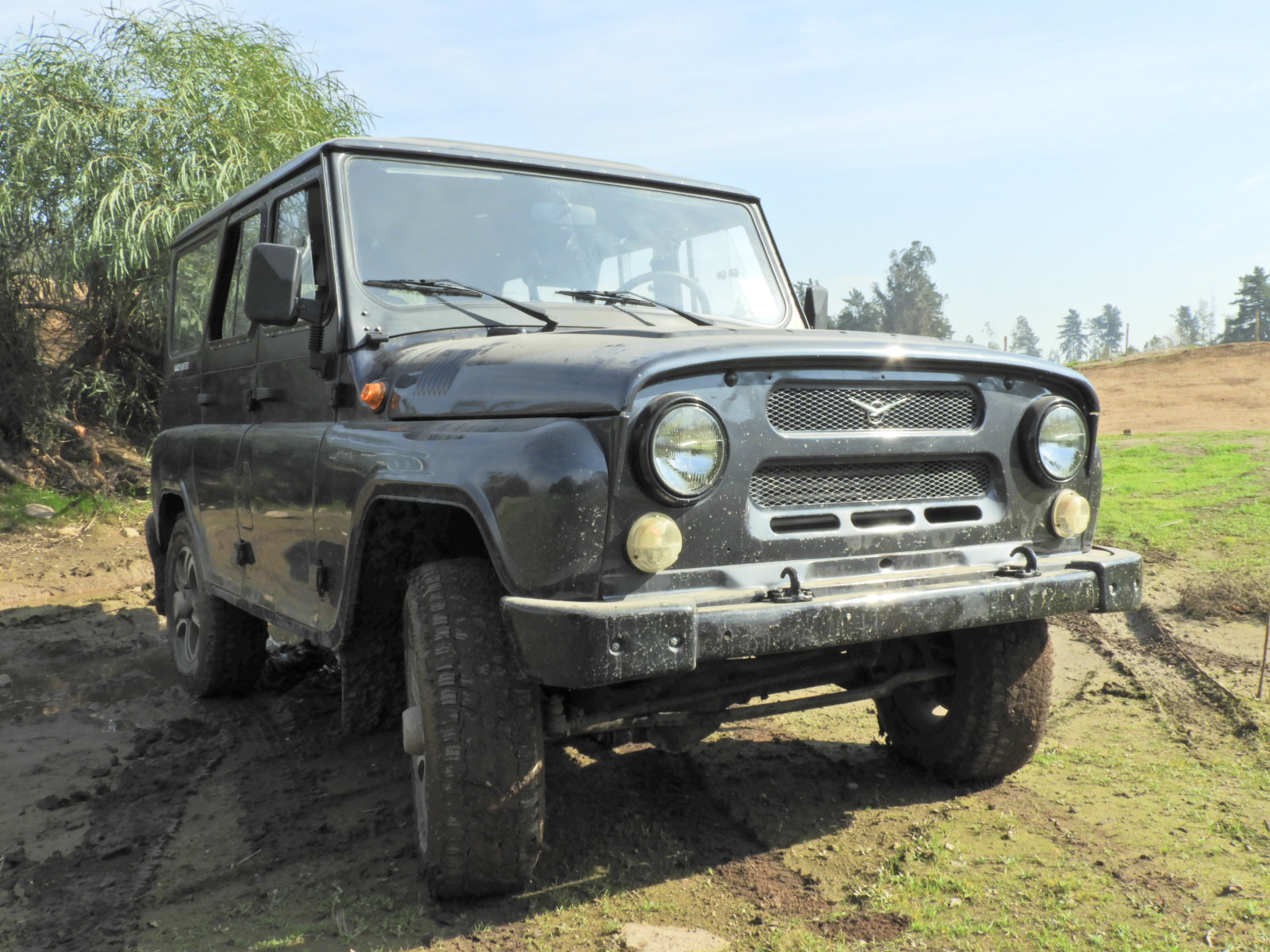 La marca rusa UAZ, especialista en todoterrenos llega a Chile ...